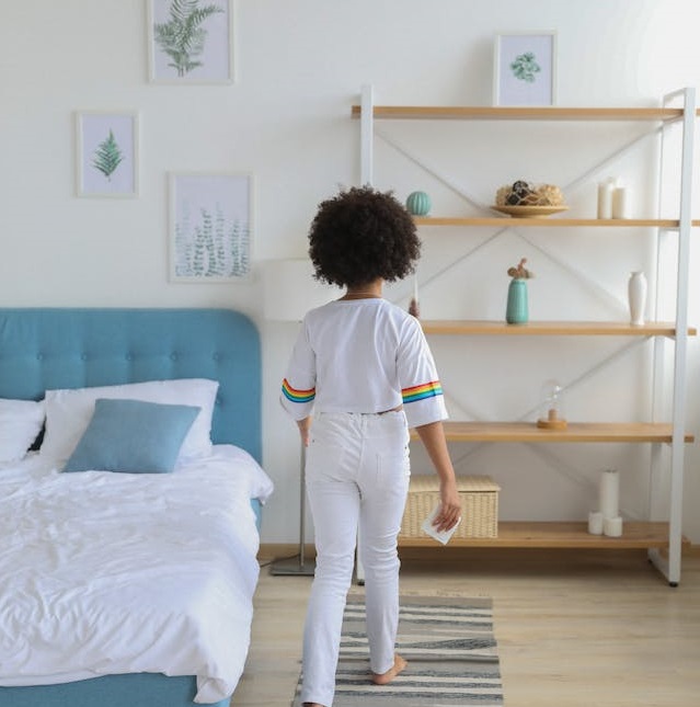 10 Ways To Own Less And Live More - Hope Reconnect